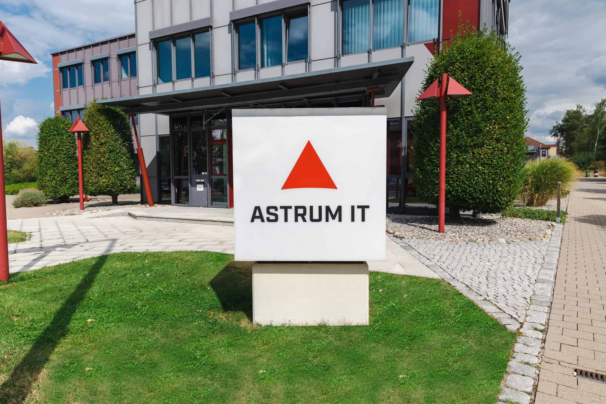 Software-Experten seit 1992 - ASTRUM IT feiert 30-jähriges Jubiläum ...